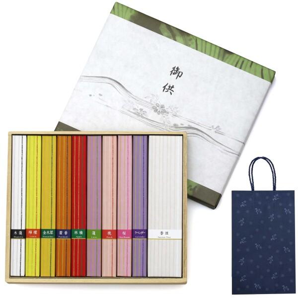 お悔やみ 線香 ギフト  日本製 少煙 贈答用 お線香 法要 一周忌 四十九日商品コード：55080935258型番：inc_gi_ka_kasyoku_bag_01サイズ：手提げ袋付カラー：花燭　(包装の外側に熨斗) 使用シーン ・全宗派...