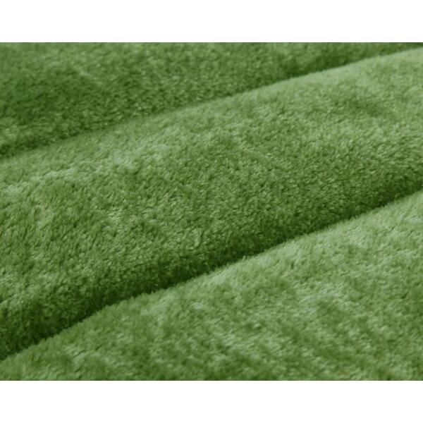 アルミシート入りチェアカバー2枚 グリーン商品コード：55080937952型番：56-0041カラー：グリーン各色同色2枚組座り心地ふかふか、ポカポカ冬仕様に模様替え。中身にはアルミシート入りなので体温の熱反射して中わたあったかです。表地...