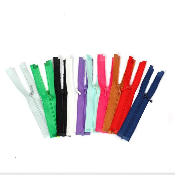 ドール用 ファスナー 10cm 10色 ドール ファスナー 極小ミニジッパー ドール服 DIYクラフトアクセサリ人形の服のアクセサリー商品コード：55081183546型番：LLL-187カラー：10色【サイズ】長さ:10cm、幅:2.5c...