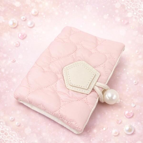 シール帳 シール手帳 かわいいが詰まった他にはない夢のシール帳 (ハート柄, Mサイズ)商品コード：55081304008型番：Prod-it1-832サイズ：Mサイズカラー：ハート柄【リングバインダーでページの入れ替えが簡単】 シールの追...