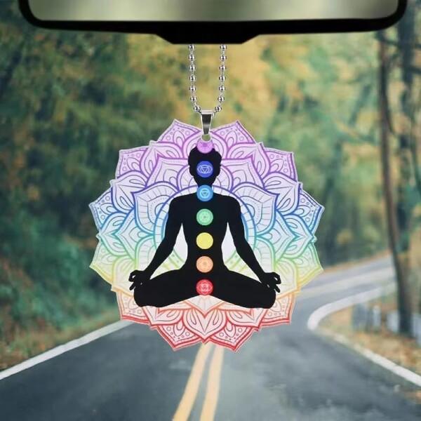 Chiorgone 7チャクラ 車 吊り下げ オーナメント  マンダラ ヨガ 瞑想 グッズ アクリル ルームミラー アクセサリー 浄化 お守り スピリチュアル 癒し インテリア 飾り (8cm)商品コード：55081485567型番：AMU...