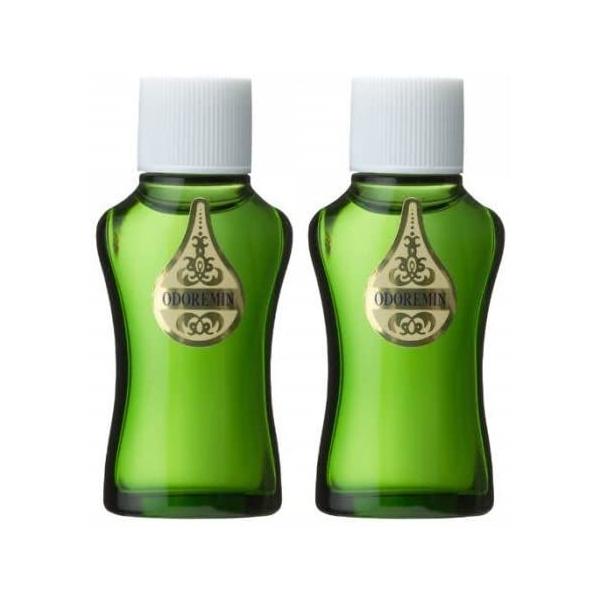 入浴後、就寝前に瓶をよく振り、気になる部分にすり込むように塗るだけです。 脇の場合なら片方２，３滴で脇の汗やニオイに効果があります。