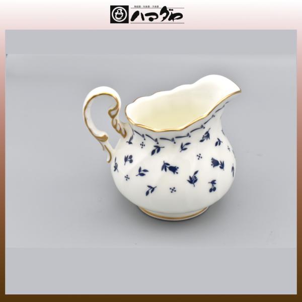 【発売日：2019年12月01日】愛知県名古屋市本社や工場を置く世界最大級の高級陶磁器・砥石メーカーです。ボーンチャイナのボーン（BONE）とは“骨”を意味する英語で、ボーンチャイナとは原料に牛のボーンアッシュ（骨灰）を加えた磁器の種類を表...