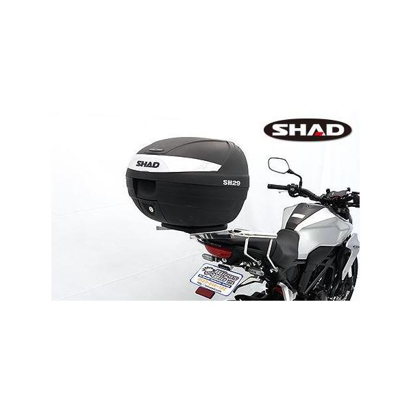 【適合車種】CB250R　【適合型式】2BK-MC52　【商品説明】※車体型式：2BK-MC52 に適合します。 ●SHAD（シャッド） 製リアボックス【 SH29 】（サイズ：380mm (L) x 400mm (W) x 300mm (...