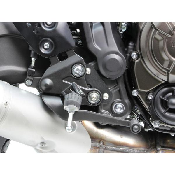 【適合車種】XSR700　【適合型式】RM22J　【適合年式】17年　【商品説明】●ノーマルステップホルダーを使用して簡単にポジション変更　　●【ポジション】　●25mm バック　●5mm アップ　●アルミ製　●ブラックアルマイト　　●ステ...