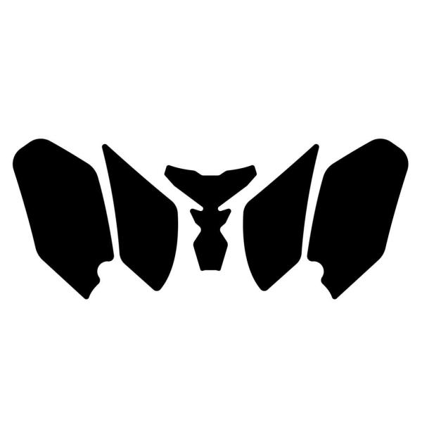 【適合車種】ジクサー150　【適合型式】2BK-ED13N、8BK-ED131　【適合年式】2020〜2023年　【商品説明】・表面形状：ノンスリップ（スクエアブロック） ●・カラー：ブラック ●・素材：中硬度EPDM系ゴム ●・厚さ：3m...