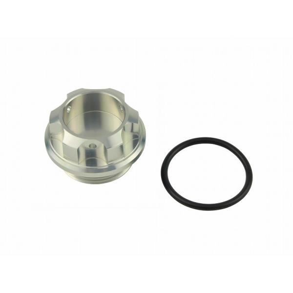 【適合】汎用　【商品説明】シンプルなデザインでワンポイントのドレスアップに最適 ●アルミ削り出しアルマイト仕上げ ●ワイヤリングホール3ヶ所 ●Oリング付属 ●サイズ：M27XP1.5 ●※純正フィラーキャップにオイルレベルゲージが付いた車...