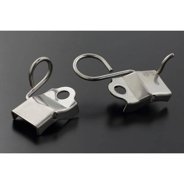 【適合車種】Z1・Z2　【備考】※欠品時には入荷までに数週間以上のお時間を要する場合がございます。　【商品説明】ワイヤーの取り回しをすっきりさせ、バタつきを抑制します。材質は防錆性に優れるステンレス製で、さらに高級感溢れるクロームメッキ仕上...