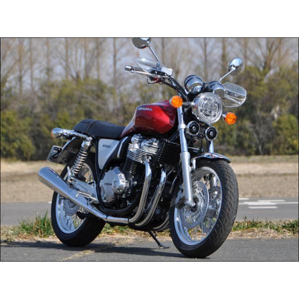 【適合車種】CB1100EX/CB1100RS　【適合年式】2017年　【商品説明】走行風よりライダーの拳や指先を保護するナックルガード。 ●シールド本体はポリカーボネイト製で、色はクリアとスモークから選択できます。 ●十分な強度をもたせた...