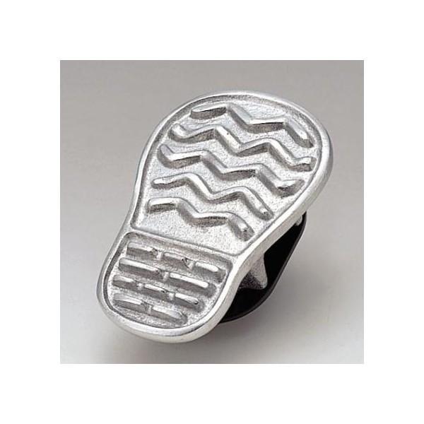 【適合車種】APE50・APE100（エイプ）　【商品説明】アメリカン独特のつま先を開くライディングスタイル時でも、的確にペダル操作が行える様に大型化したペダルカバーです。 ●アルミ製で表面に滑り止め加工を施しました。