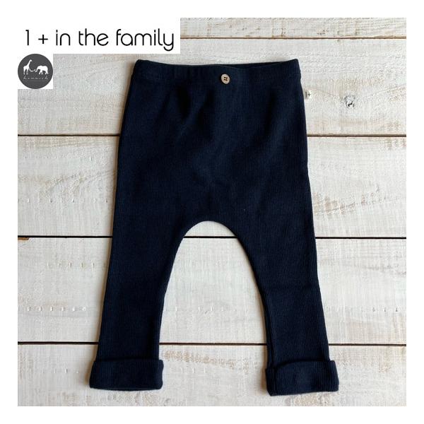【1＋in the family】柔らかく伸びのいい素材で、動きやすくデイリーに活用できます。ほんのり暖かく、色合いも優しく、合わせやすいレギンスです。size12Mウエスト　cm/股上　cm/股下　cm18Mウエスト　cm/股上　cm/股...
