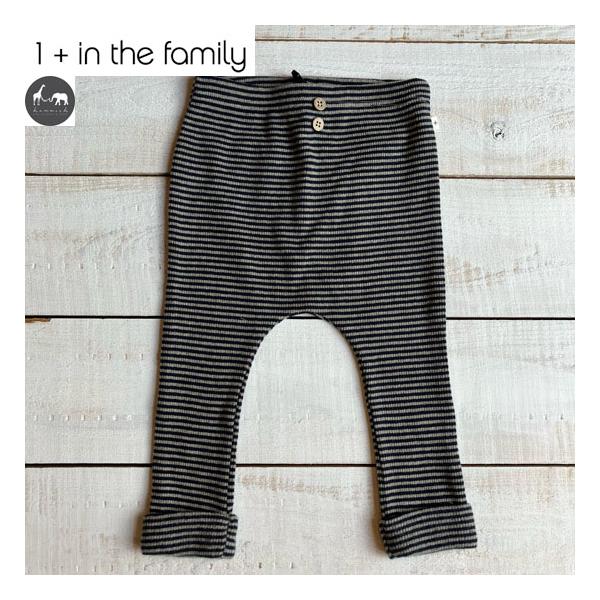 【1＋in the family】柔らかく伸びのいい素材で、動きやすくデイリーに活用できます。ほんのり暖かく、色合いも優しく、合わせやすいレギンスです。size12Mウエスト　cm/股上　cm/股下　cm18Mウエスト　cm/股上　cm/股...