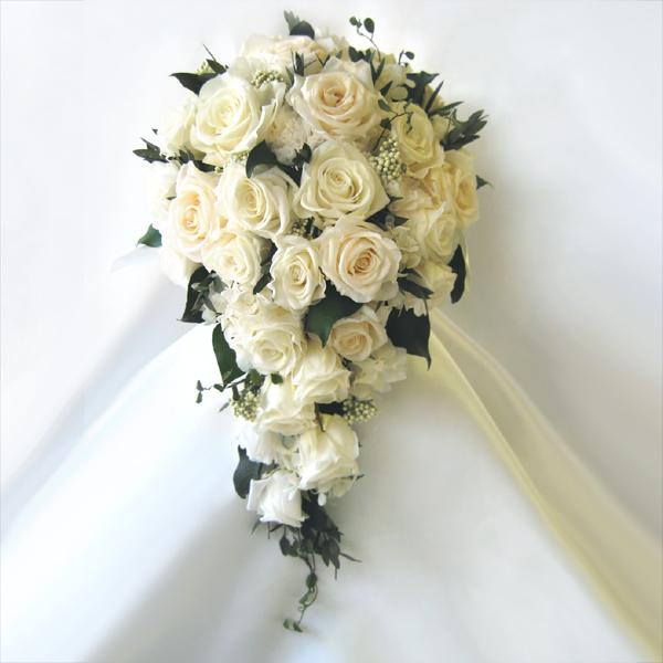 ■形　　態　 オーダーメイドプリザーブドフラワーブーケ ■花 　 材 ・ローズ・カスミソウ・アジサイ・グリーン （以上プリザーブド）・その他小花・リボンなど（オーダーにより花材が異なります） ■サ イ ズ 約20ｃｍ×34ｃｍ商品画像3枚目...