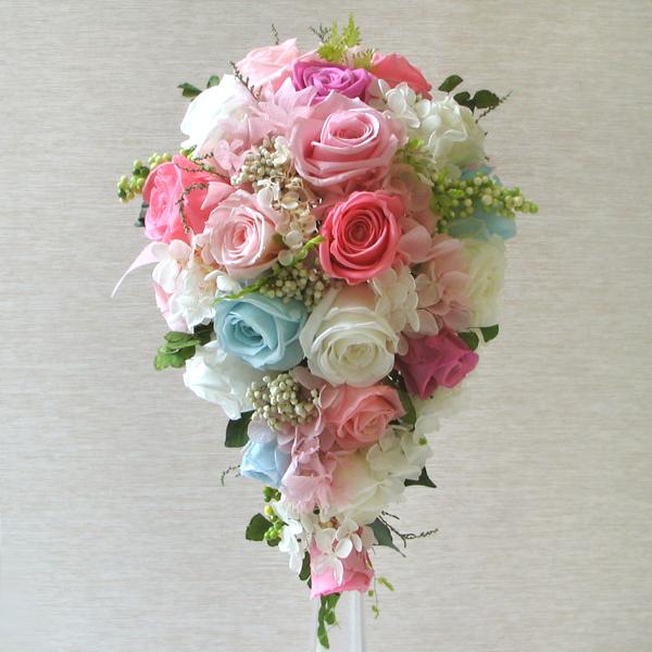 ■形　　態　 オーダーメイドプリザーブドフラワーブーケ ■花 　 材 ・ローズ・カスミソウ・アジサイ・グリーン （以上プリザーブド）・その他：実（フェイク）・リボンなど（オーダーにより花材が異なります） ■サ イ ズ 参考画像の商品は約１８...