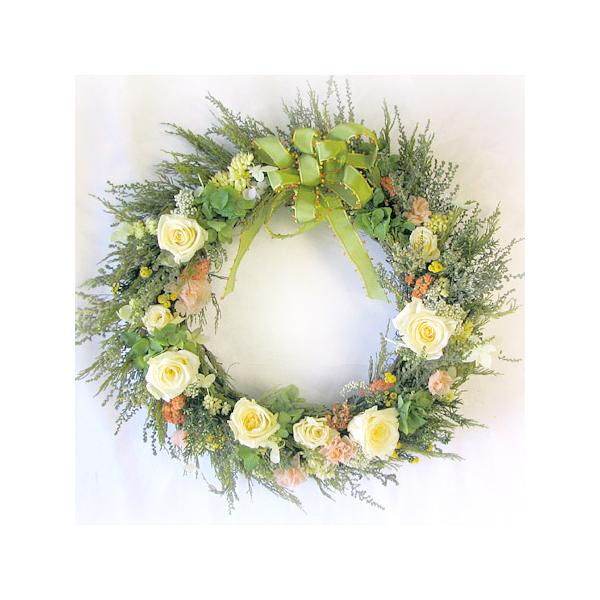 ■形　　態　 プリザーブドフラワーハートリース ■花 　 材 ・ローズ・かすみ草・アジサイ・ペッパーグラス（以上プリザーブド）・ライスフラワー（ドライフラワー）・その他：つる製リース台■サ イ ズ 直径約28cm■サービス・プリザーブドフラ...