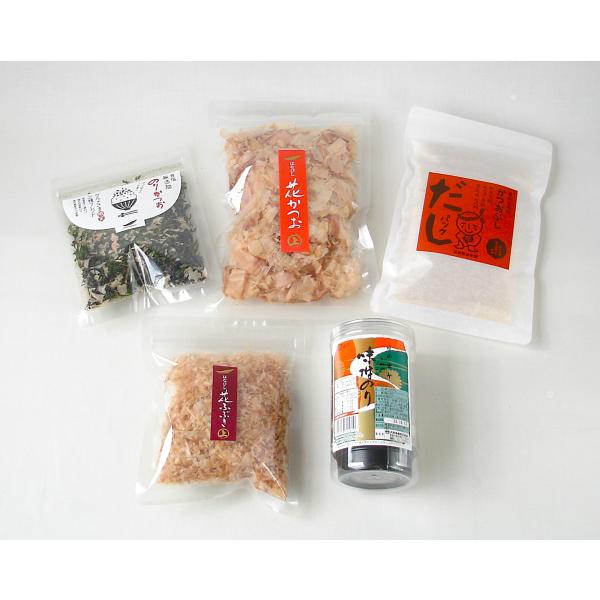 ・のりかつお　10ｇ…1個・マル上花かつお50ｇ…1個・鰹だしパック10ｇ×10包入…1個・マル上花ふぶき30ｇ…1個・卓上のり…1個※詰合せギフトは箱が大きくなるため簡易包装となります。※包装作業を伴うギフト商品につきましては発送までにお...