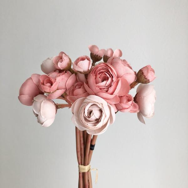 【商品番号：051-25720】/【VAR：】20210406new/asca no.246　2021　春夏/bkz-0008/bkz-0207/oda2024_1010/bkz-0407造花 花材「ら行」 ラナンキュラス