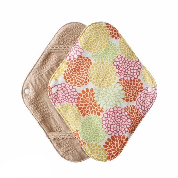 布ナプキンを挟む方の生地は経血が落ちやすいオーガニックコットンなので、万が一ホルダーに経血がついても大丈夫。ゴム付きで、うっかり落としちゃう不便も解消。可愛いレースのゴムも、オーガニックコットンです。■サイズ■広げたサイズ：約２４ｃｍ×約１...