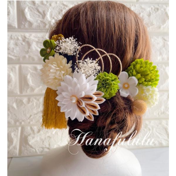 キーワード：髪飾り　白無垢 （結婚式）　振袖（成人式）　袴（卒業式）ナチュラル 優しい つまみ細工 ダリア＆ピンポンマム 【サイズ】*つまみ細工*ダリア:約6.5cm小花:約3.5〜4cm*アーティフィシャルフラワー*ピンポンマム:約4.5...