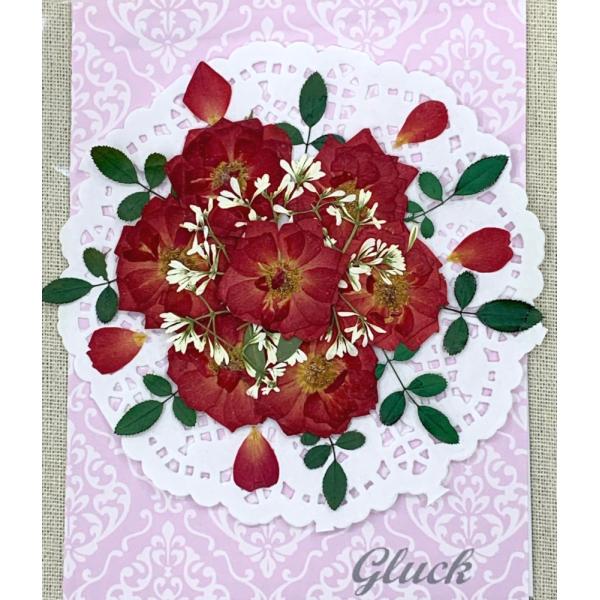 自然色のミニバラ7枚、自然色のユーフォルビア大小約7本、着色のミニバラの葉8枚　合計約22枚の少量パックにしてお届けします。お求め頂き安い少量パックにしてお届けします。 できる限り当日出荷をいたしますが、ご注文いただいてからフレッシュなもの...