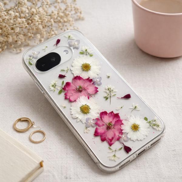 【発売日：2024年09月06日】・クリアハードケースに、押し花をＵＶレジンでコーティングしたスマホケースです！　（注）iPhoneケースは、iPhone16シリーズより、二種類の素材を組み合わせた一体成型ハイブリッドケース（TPU素材のフ...
