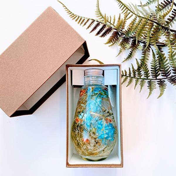 商品詳細▲花材プリザーブドフラワー 　スターフラワー・かすみ草・サンウィバイン・　内・・・色別花材 ▲その他 　FORYOUタグレース・オイル▲資材（器）ガラス▲サイズ〇７センチ・高さ13.5センチ▲お願い、お取扱い▲季節によりまた問屋在庫...