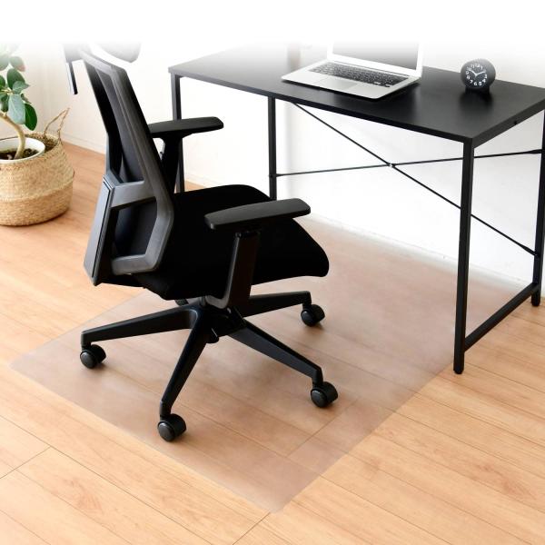 カラー：クリアサイズ：120×90cmスタイル：クリア本体サイズ:約90×120cm 厚み1.5mm ※多少の伸縮があります。原産国:中国材質:塩化ビニル樹脂本体重量:2kg用途:チェアパッド、デスクチェアマット、キズ防止、フロアマット、保...