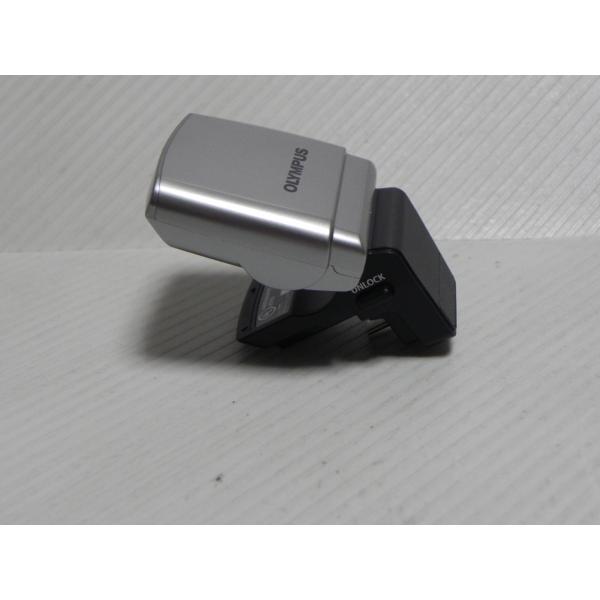 ●商品情報  オリンパス（OLYMPUS）FL-LM1 エレクトロニックフラッシュ(7526)。 対応機種：OLYMPUS PEN Lite/PEN mini シリーズ用、外部フラッシュです。品物は動作品です。外観に多少スレ、傷があり、 中...