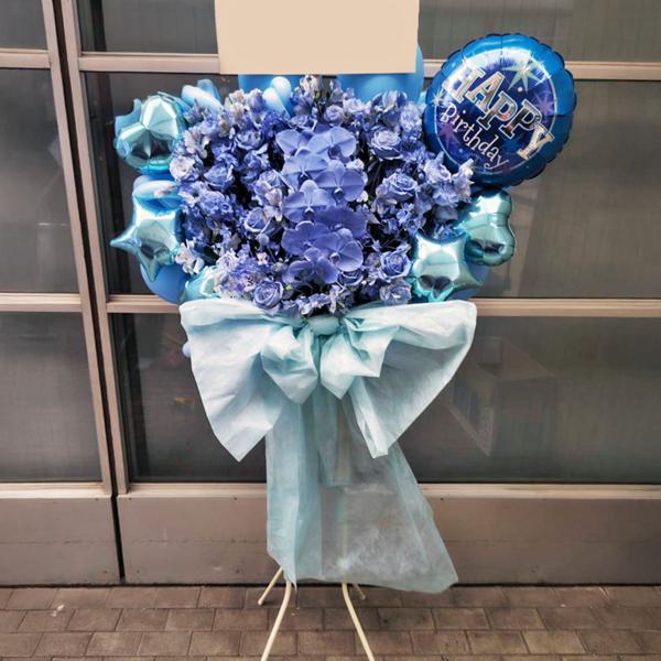 【注意事項】画像は一例です。使用するお花は季節、仕入れ状況により異なるので仕上がりはお任せとなります。