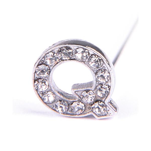 イニシャル（アルファベット）のピックです。エレガントな輝きのガラスピック、アイデア次第で様々な用途にご利用いただけます。大きさ：　最大幅約1.5cm×　長さ約8cm※先端が尖っていますので、商品を取り出す際や、ご使用の際は十分ご注意ください...