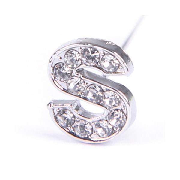 イニシャル（アルファベット）のピックです。エレガントな輝きのガラスピック、アイデア次第で様々な用途にご利用いただけます。大きさ：　最大幅約1.5cm×　長さ約8cm※先端が尖っていますので、商品を取り出す際や、ご使用の際は十分ご注意ください...