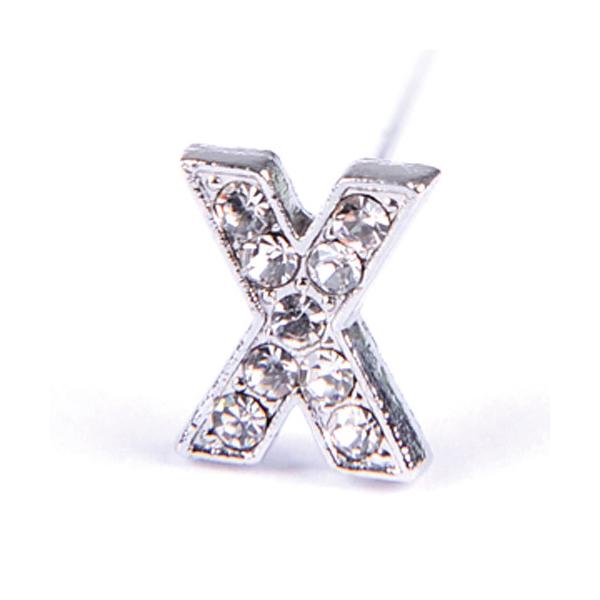 イニシャル（アルファベット）のピックです。エレガントな輝きのガラスピック、アイデア次第で様々な用途にご利用いただけます。大きさ：　最大幅約1.5cm×　長さ約8cm※先端が尖っていますので、商品を取り出す際や、ご使用の際は十分ご注意ください...