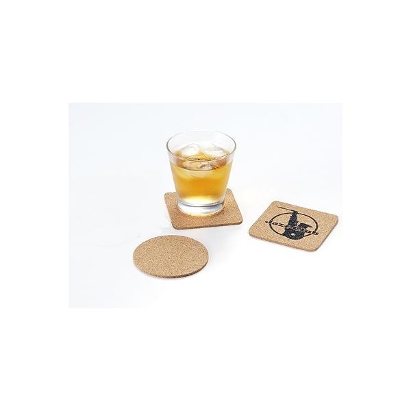 【この商品は20枚〜のご注文となります。】クッション性のあるコルク素材のコースター。表面全体に印刷ができるのでオリジナルの宣伝効果の高いコースターが作成できます。サイズ：スクエア：約90×90×3mm、サークル：約φ90×3mm重　量：スク...