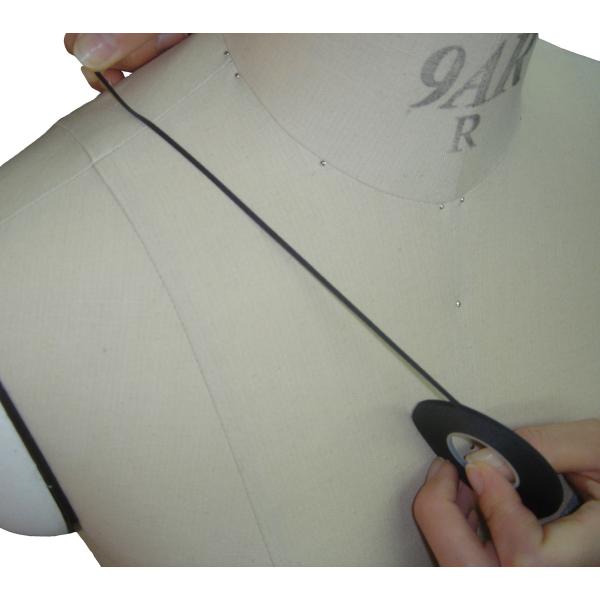 ・商品番号：3015-3018・配送方法：メール便・宅配便・在庫状況やご注文のタイミングによっては納期を要します。・ボディラインテープ Body-Line TapeICテープ 巾1.5mm/16ｍ巻4色展開あり（黒・赤・白・青）ボディライン...