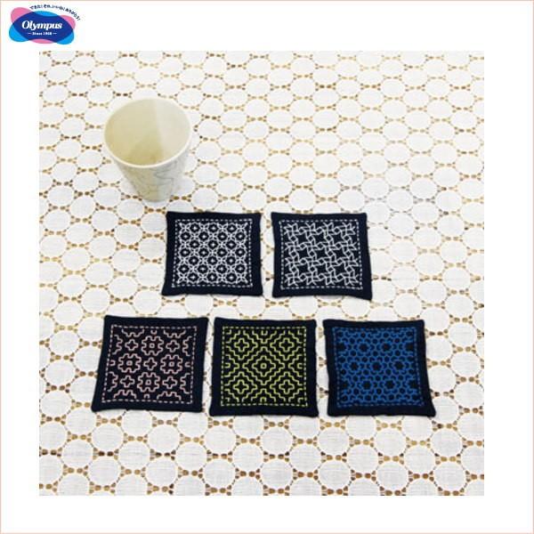 ネコポス対象商品です。「一目刺し」とは、刺し子の技法のひとつで、一定の針目で縦、横、斜めと同じ方向を順に刺していく技法です。コースターやふきんなど、身近なものから刺し子を取り入れて、日々の暮らしに彩りを添えてみませんか。◆出来上がり寸法◆各...