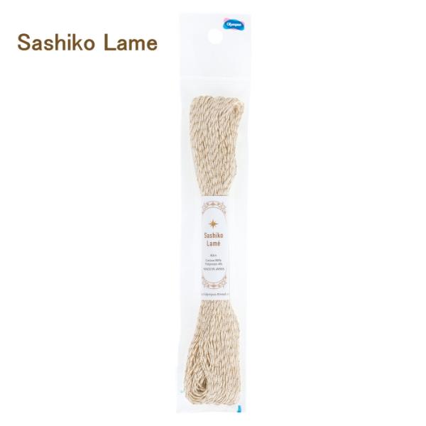 ネコポス対象商品です。Sashiko Lame 商品詳細ひと目刺すごとにラメの輝きが現れるような糸をつくりました。伝統柄はもちろん、一目刺しやくぐり刺しなどの細かい柄も表現できる糸の細さにこだわりました。どんな色にも合わせやすい流行の淡いト...