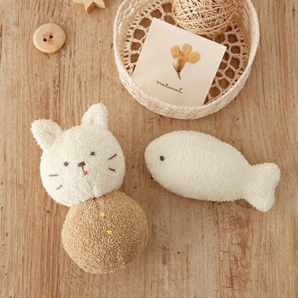 ネコポスご利用不可商品です。オーガニックコットン100％のガラガラ＆にぎにぎ手作りキット。実物大型紙付きで、少ないパーツで簡単に作れるので、ママからベビーへのプレゼントや、出産祝いのギフトにおすすめ！オーガニックコットン綿100％で、赤ちゃ...