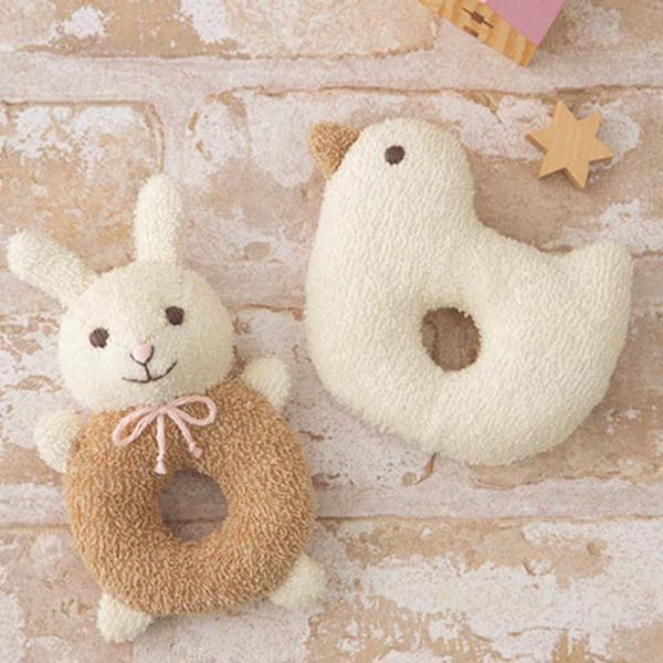 ネコポスご利用不可商品です。オーガニックコットン ベビー がらがら うさぎとことり H434-542 商品詳細オーガニックコットン100％にこだわった、安心素材の手作りキットです。赤ちゃんでも持ちやすい穴の開いた人形に、プラ鈴が入っているの...