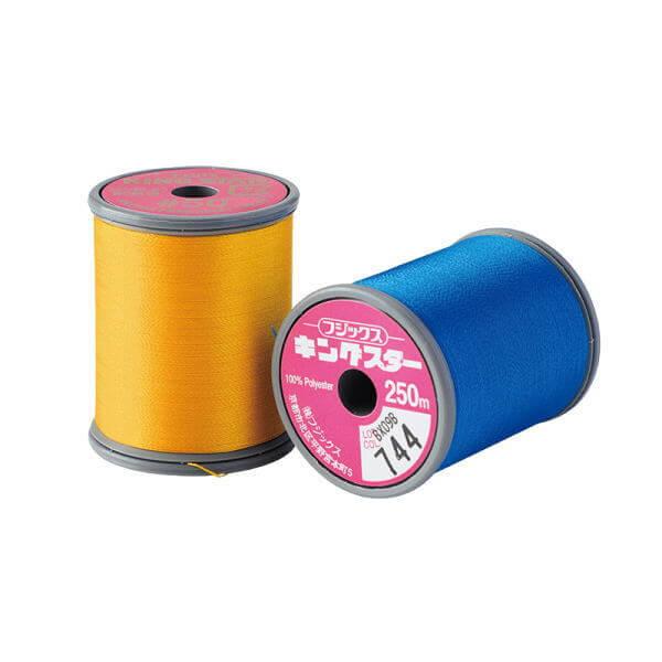 ネコポスご利用不可商品です。フジックスのキングスターミシン刺しゅう糸〔家庭用〕です。優れた光沢とソフトな感触が特徴のミシン糸。 272色の豊富なカラーバリエーションです。 ワンポイント刺しゅうやステッチの飾り縫いで、オリジナルにセンスアップ...