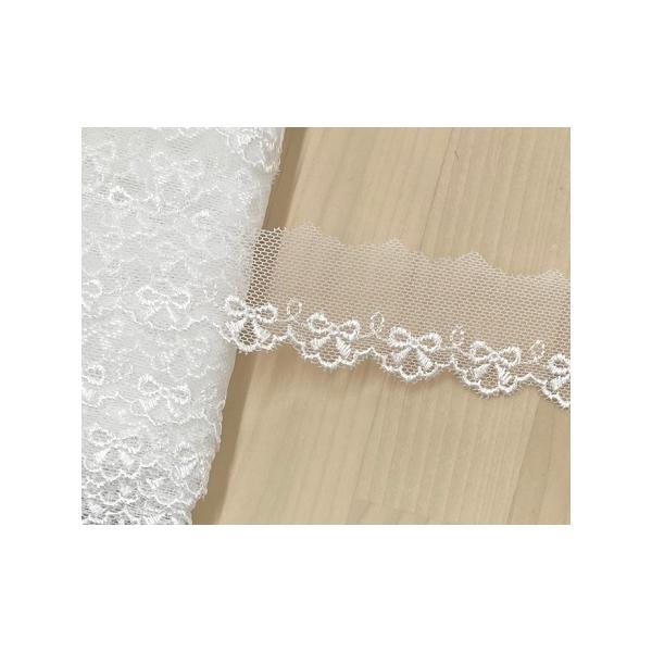 リボン柄チュールレース ＊サイズ＊ 36mm巾 ＊色＊ オフホワイト ＊素材＊ 【基布ネット】ナイロン 100%【刺繍表糸】レーヨン 100%【刺繍裏糸】綿 100% ※ご注意 お客様の画面上と実物では多少色具合が異なって見える場合もござい...