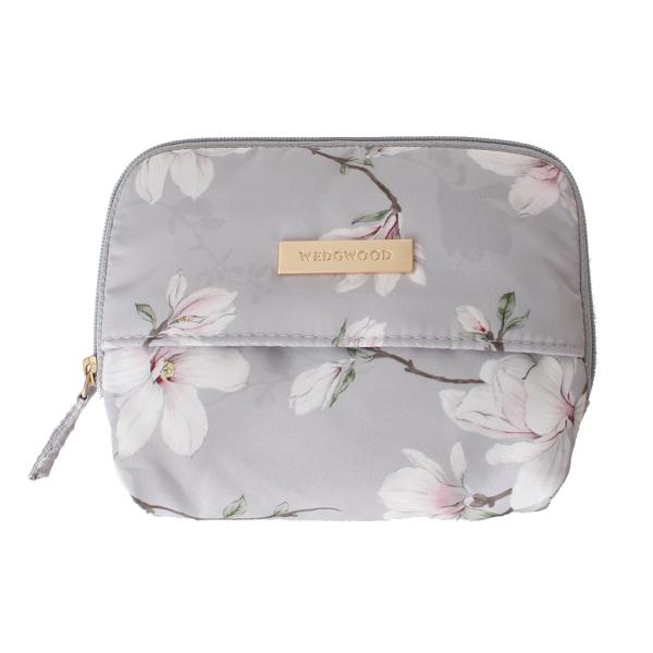 約10×14cm表地：ポリエステルeco素材使用：この商品はペットボトルをリサイクルしたポリエステル生地を使用しています。中国製柔らかな青と白が美しいストーンウェア【マグノリア】のプリントを施したティッシュポーチです。ファスナーが脇まで開く...