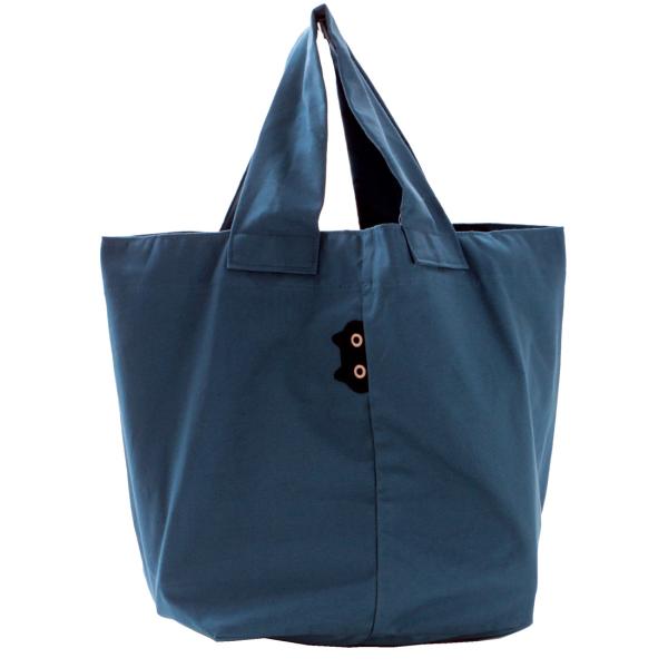 約35×26×24cm（持ち手含まず）持ち手：13.5cm綿100％（11号帆布）内側にポケット1つ日本製鮮やかなカラーが目を引く、ニューフェイスのキャンパストートバッグ。無地のシンプルな佇まいながら、太い持ち手や正面の生地の切り替えが個性...