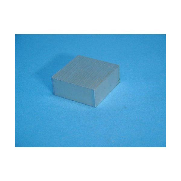 本体サイズ（約）：50×50×20mm