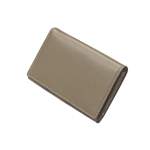 本体サイズ（約）：縦7×横10.5cm×厚2cm素材：牛革