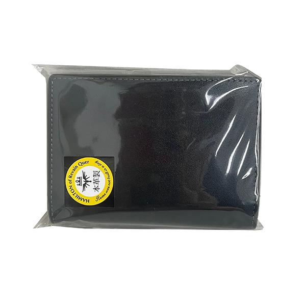 本体サイズ（約）：縦8.4×横11.7×高2.8cm素材：牛革レザー（カーフ）