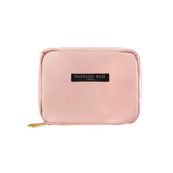 カラー：ピンク／ゴールド本体サイズ（約）：幅13×奥4.5×高10cm素材：［表生地］PU合皮（基布ポリエステル）　：［中生地］ナイロン（抗菌防臭加工生地）