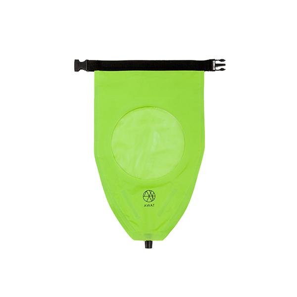 本体サイズ（約）：縦44×横26.5cm重量（約）：75g 素材：［生地］ナイロン※ポリウレタンUコーティング　［透明窓］ポリウレタン　：［ベルト］ポリプロピレン