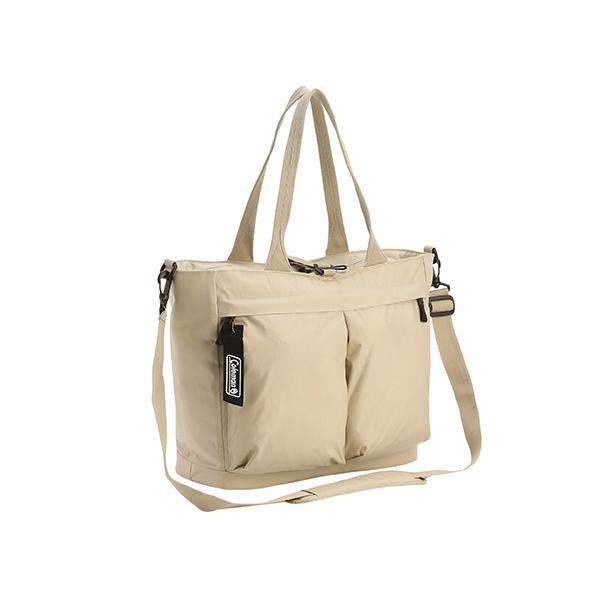 カラー：サファリ本体サイズ（約）：幅52×奥16×高35cm重量（約）：670g容量（約）：24L素材：ナイロン