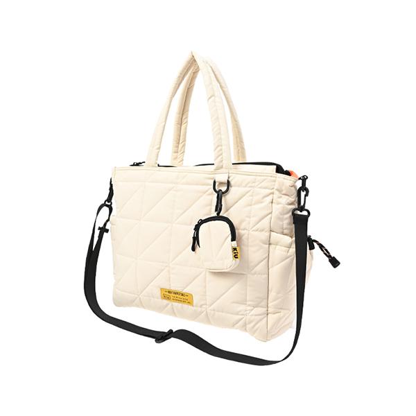 カラー：アイボリー本体サイズ（約）：［本体］幅35×奥12×高31cm　：［ポーチ］幅6.5×奥1.5×高8cmポケット数：［外ポケット］2つ　［内ポケット］6つ容量（約）：14.5L耐荷重（約）：23kg付属品：ミニポーチ素材：［表側］ポ...