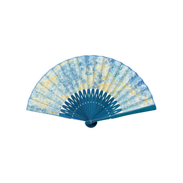 カラー：ブルー本体サイズ（約）：長20cm素材：　[扇面]綿　[扇骨]竹　[袋]綿付属品：扇袋